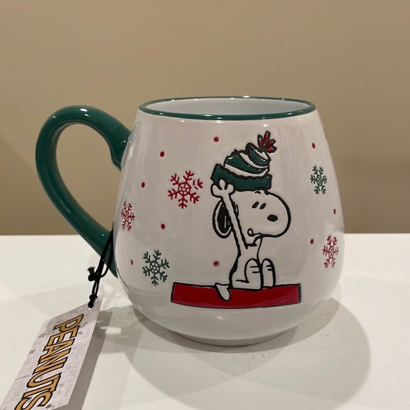 Peanuts | Dining | New Peanuts Snoopy Holding Christmas Tree Mug | Poshmark